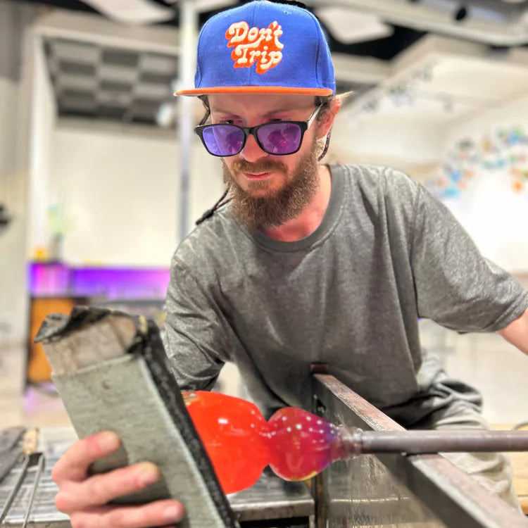 Logan Schneider – Museum of Glass