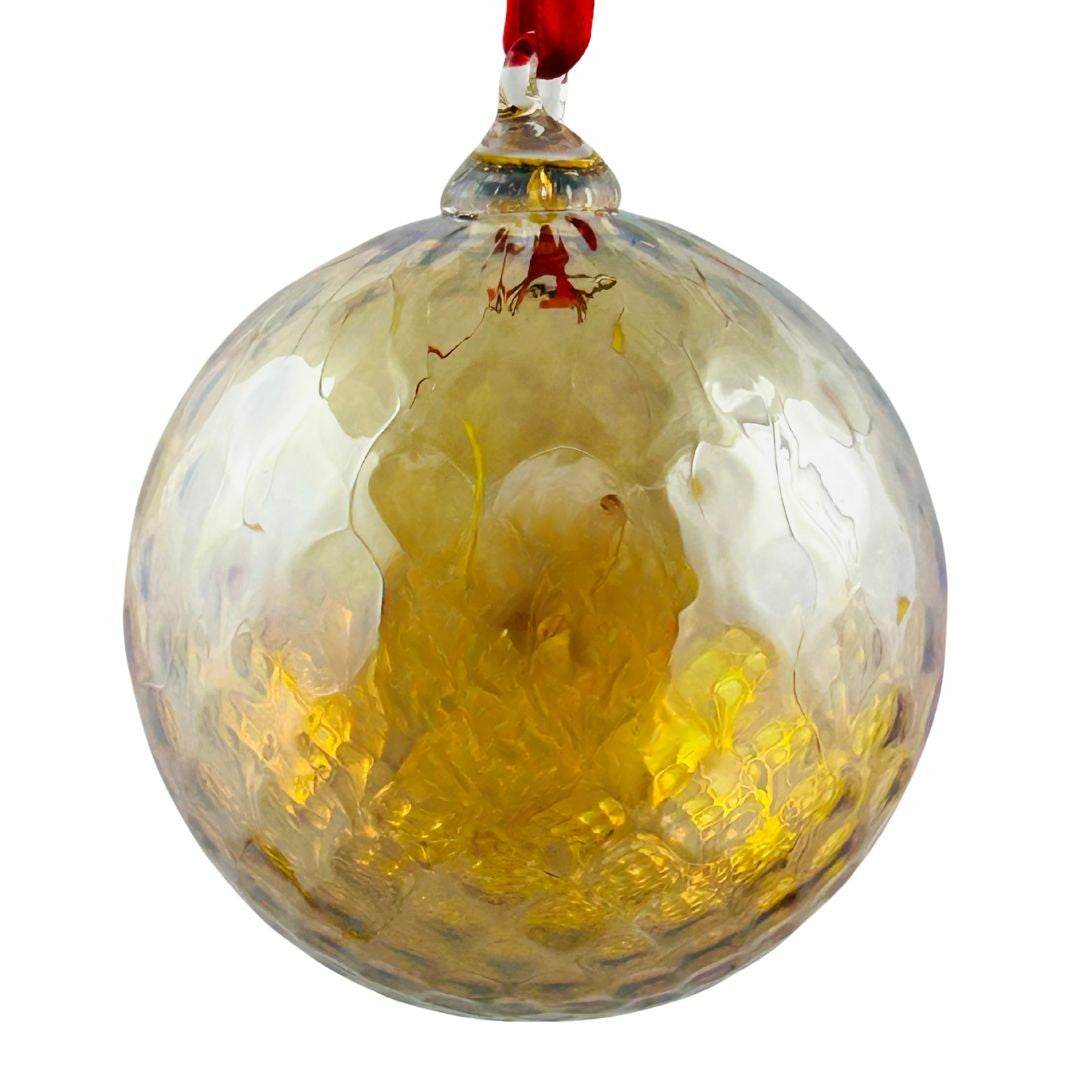 Trenton Quiocho Ornament - Metallic Gold Pineapple – Museum of Glass